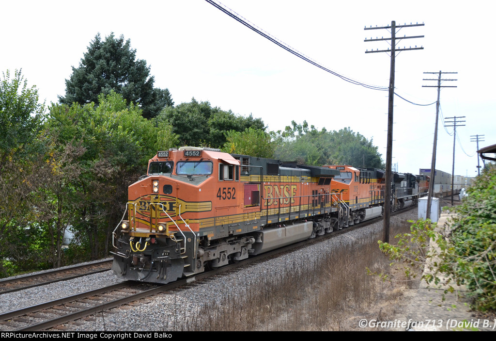 BNSF 4552